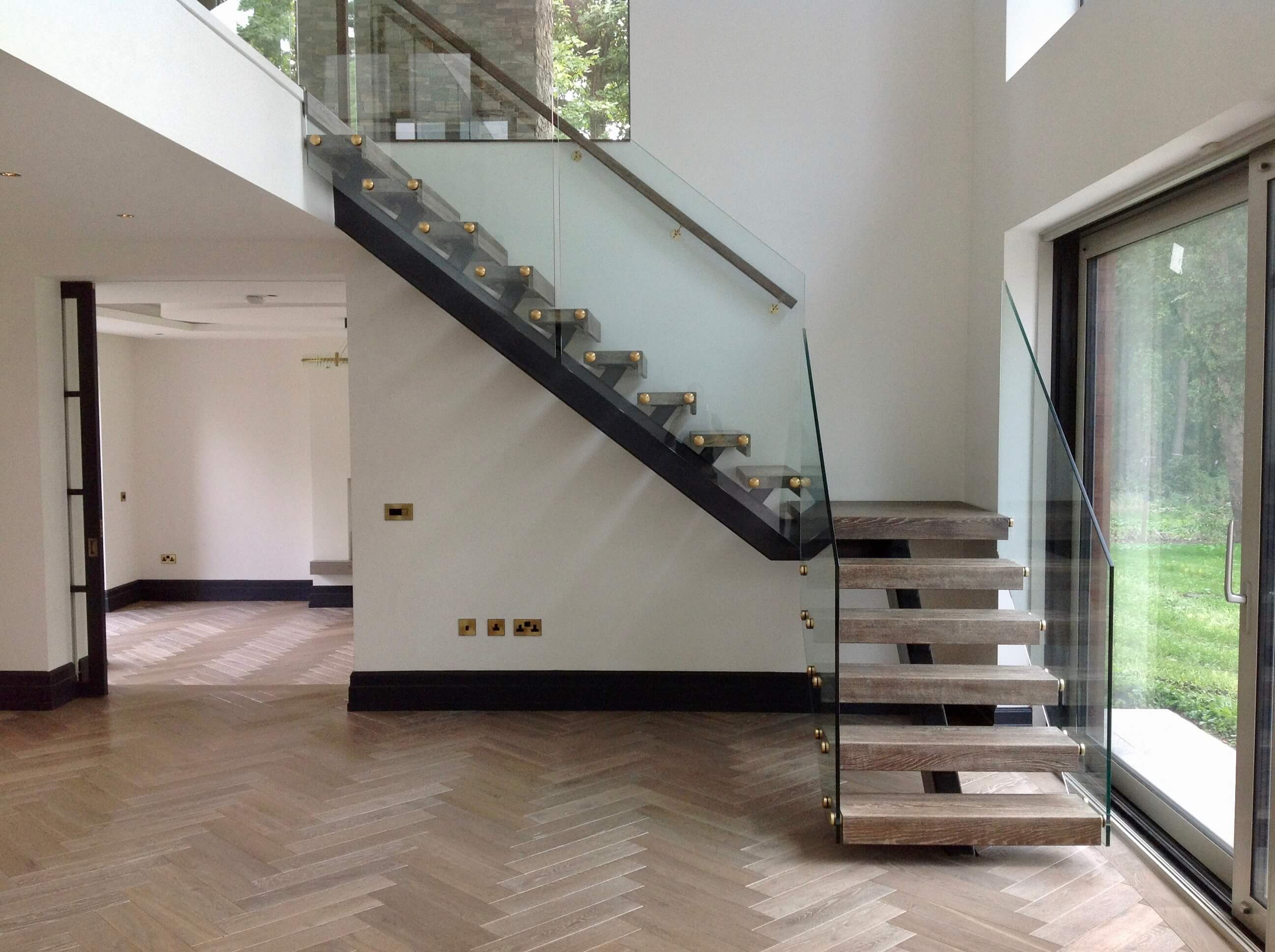 Spine Stairs with Glass Balustrade - Staircases - Design - Fitting ...